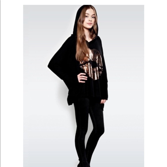 Lauren Moshi | Sweaters | Lauren Moshi Set Gold Foil Lips | Poshmark